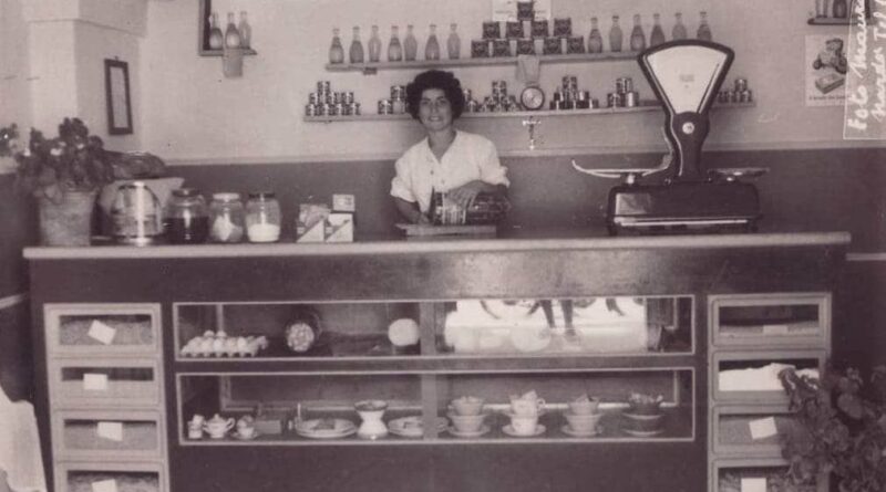 Bottega di generi alimentari anni '50 - '60 nel Salento: quali erano le ...